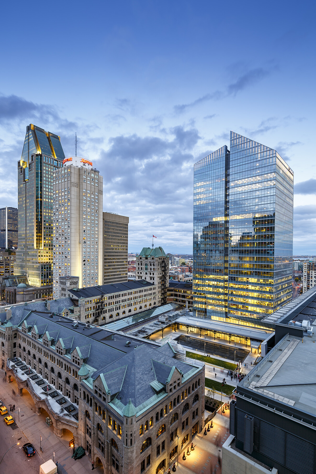 Tour Deloitte - 26 étages (2015) - Projets terminés - Agora Montréal