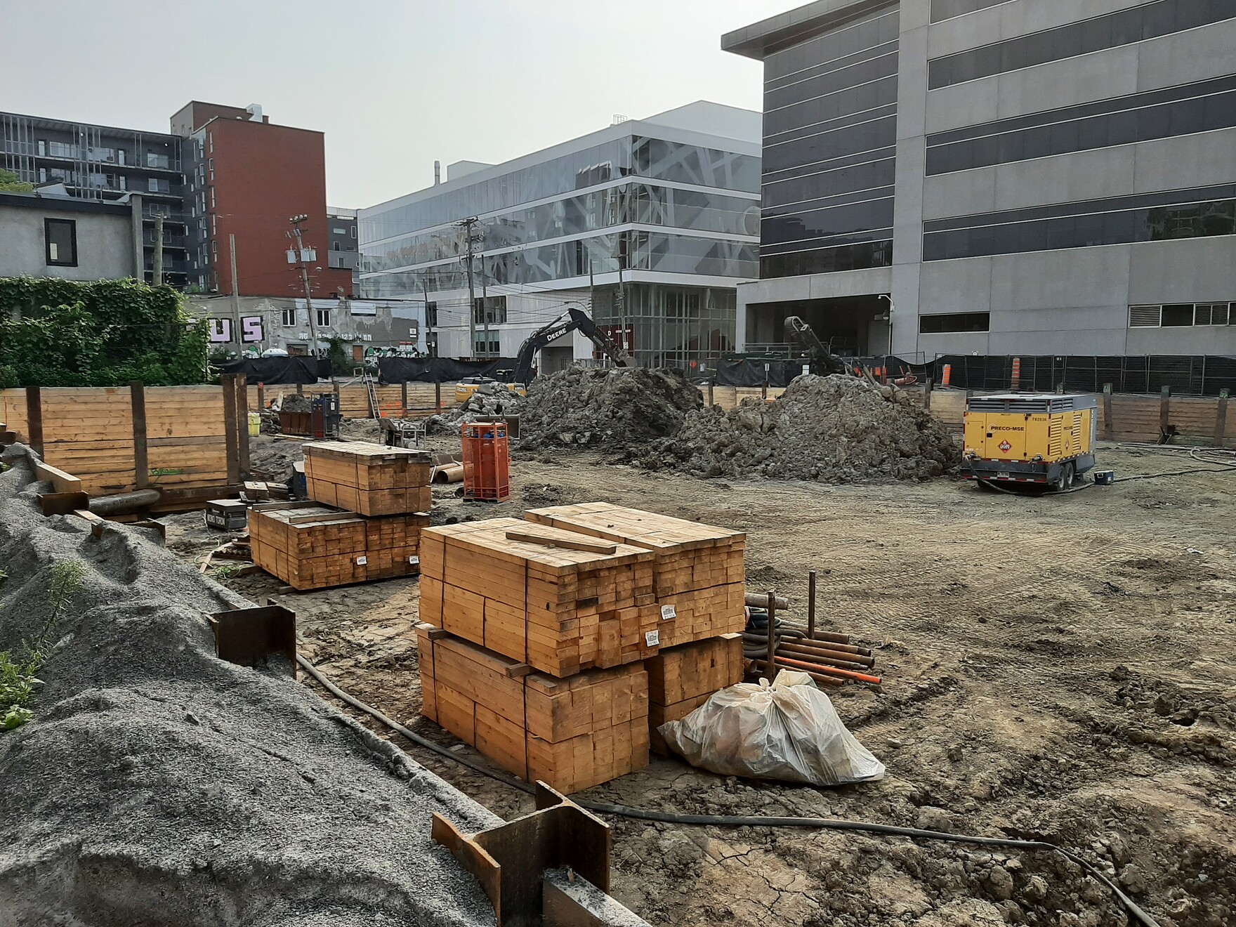 Pavillon F (ÉTS) - 6 étages (2024) - Projets terminés - Agora Montréal
