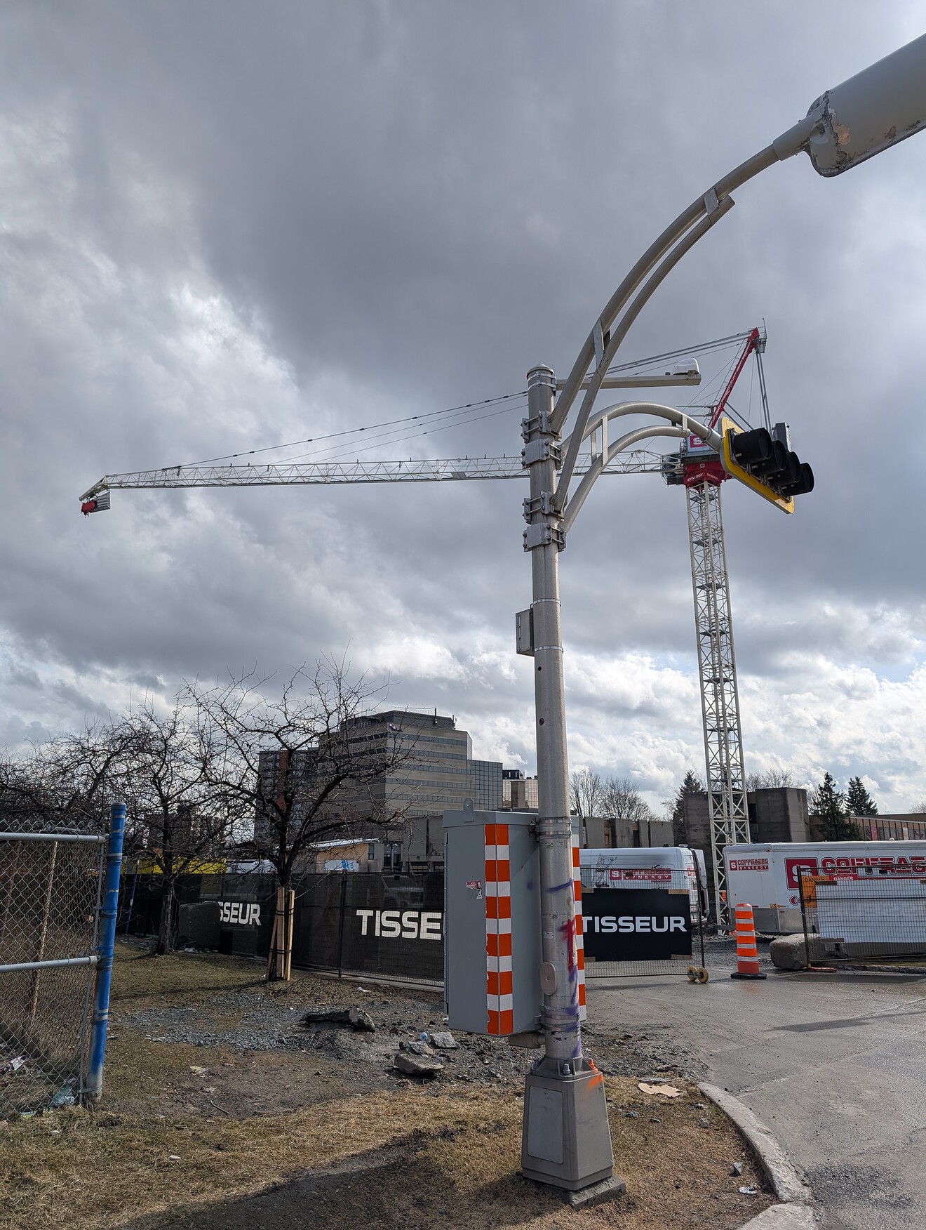 Cour municipale de Laval - 2 étages - Projets en construction - Agora ...
