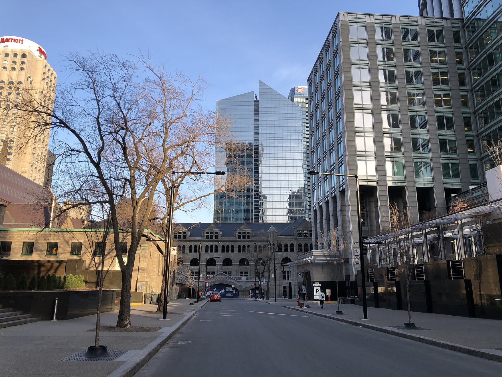 Tour Deloitte - 26 étages (2015) - Projets terminés - Agora Montréal