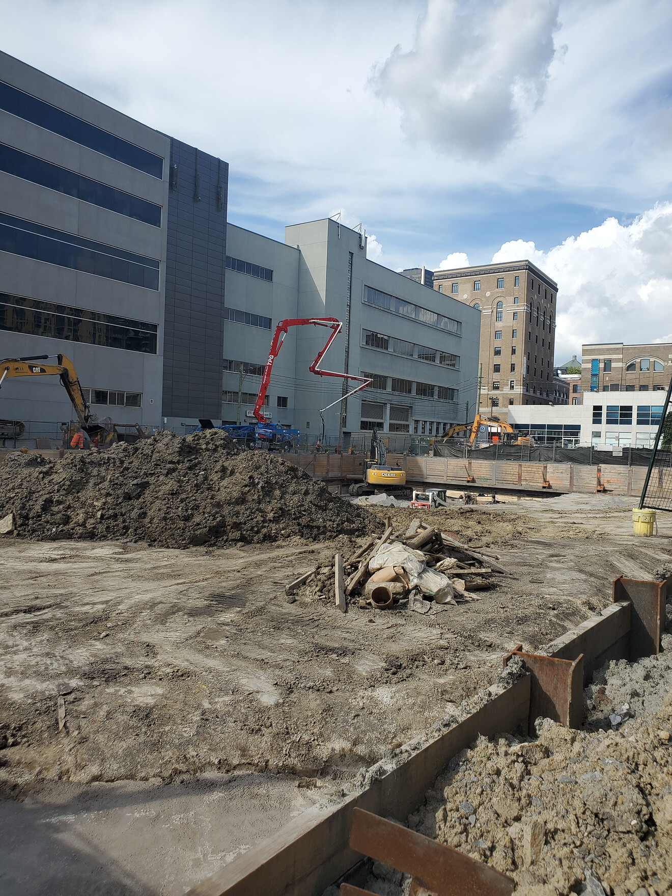 Pavillon F (ÉTS) - 6 étages (2024) - Projets terminés - Agora Montréal